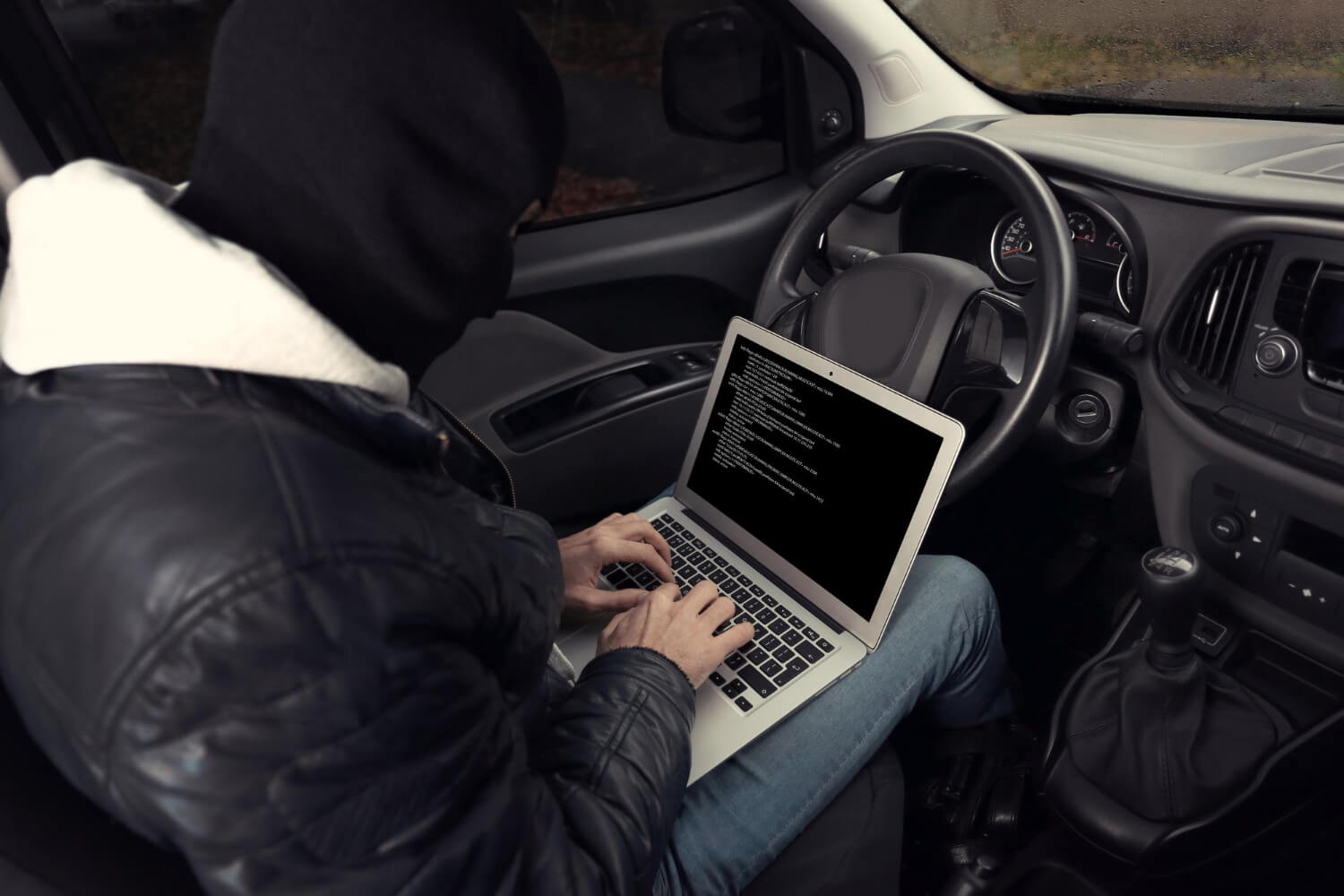 UNECE R155: Der neue Standard für Automotive Cybersecurity